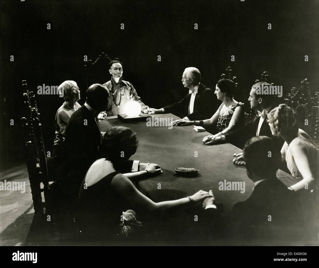 Seance 1930s hi-res stock photography and images - Alamy