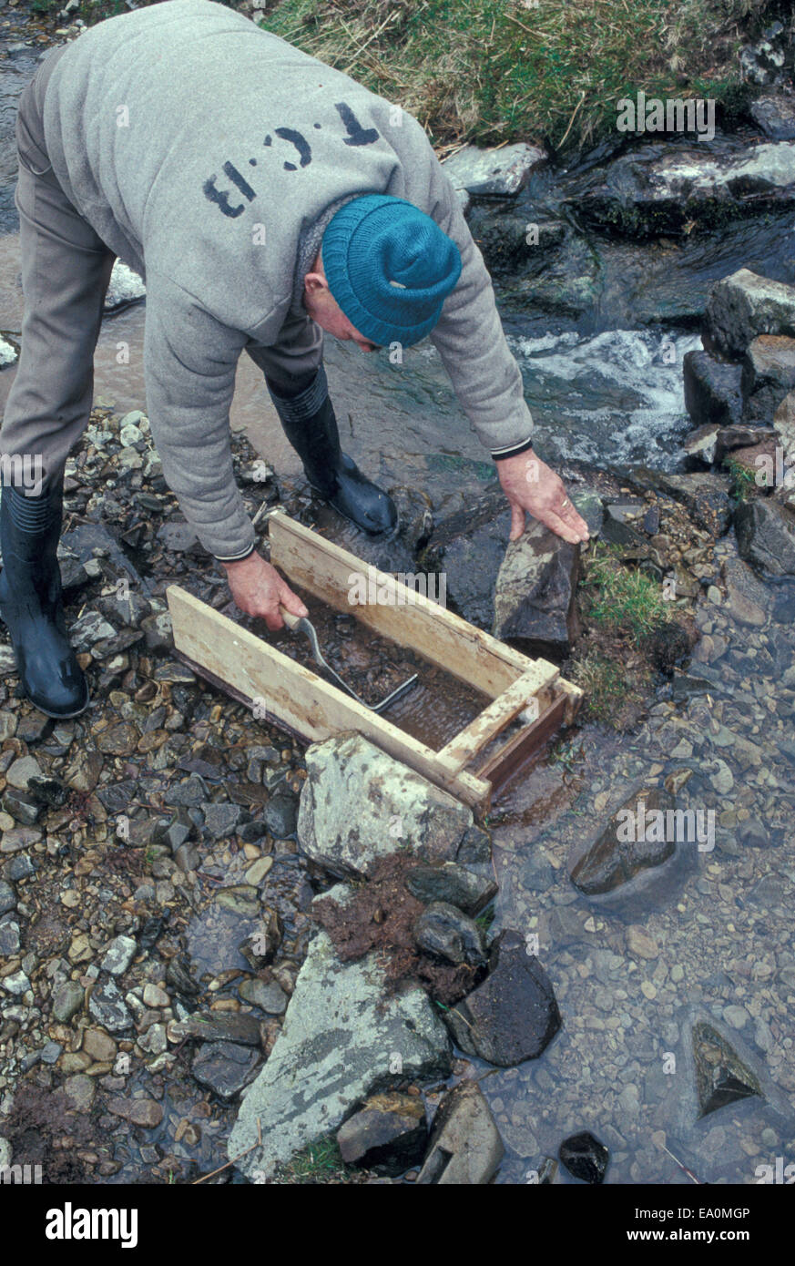 Gold panning scotland hi-res stock photography and images - Alamy
