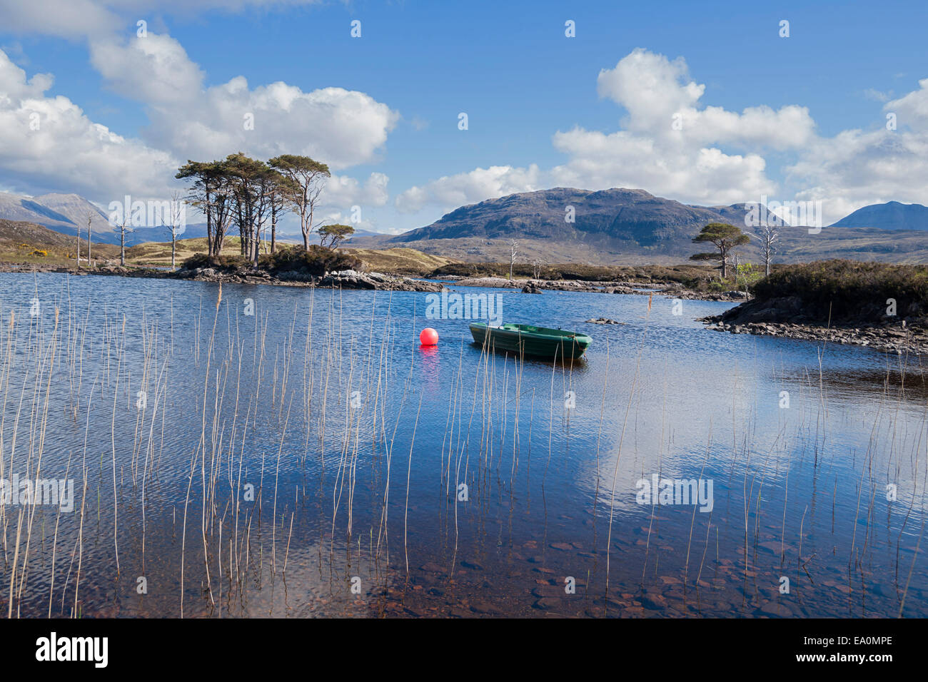 Loch assynt hi-res stock photography and images - Alamy
