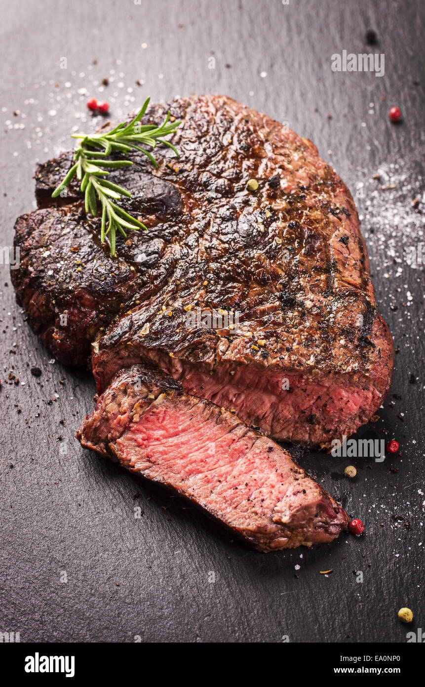 Bio rotwein hi-res stock photography and images - Alamy