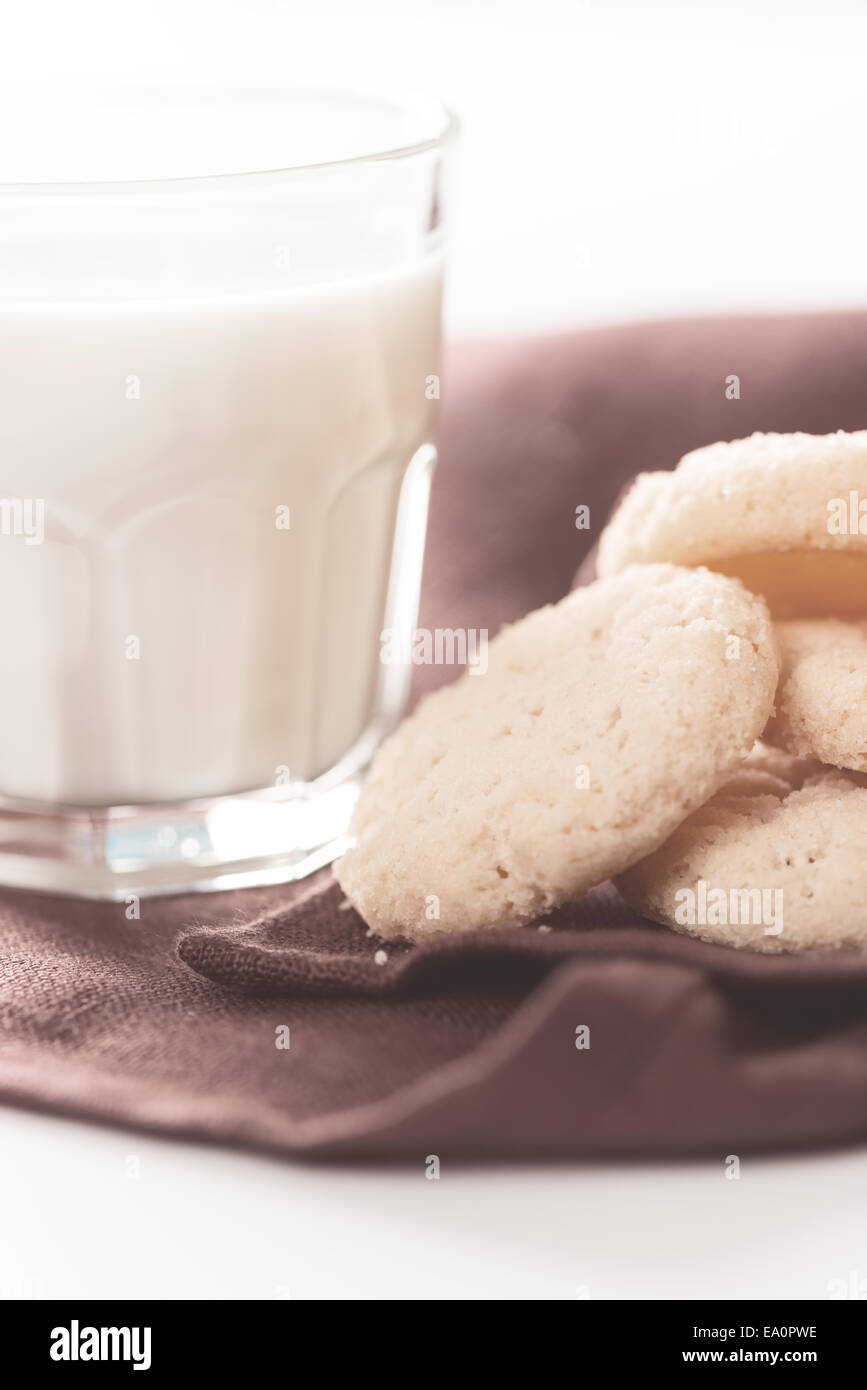 Milk in glass cookies hi-res stock photography and images - Alamy
