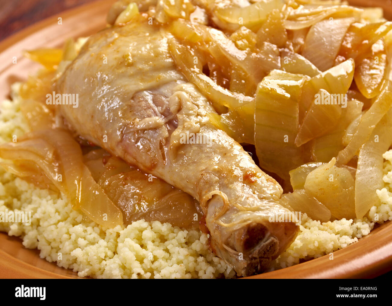 poulet yassa sénégalais Stock Photo - Alamy
