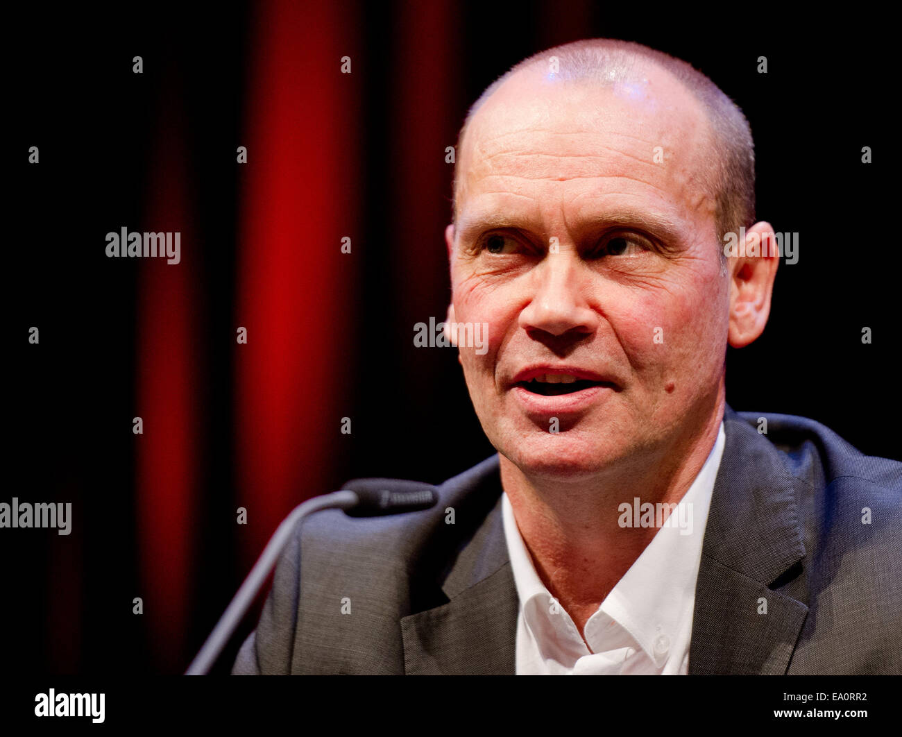 Hamburg, Germany. 04th Nov, 2014. British author and journalist Simon ...
