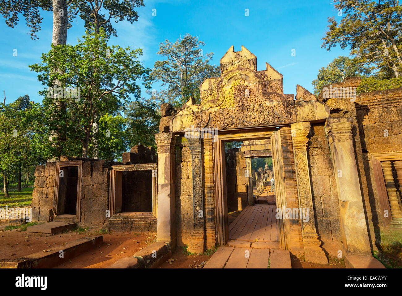 Koh ker archaeological hi-res stock photography and images - Alamy