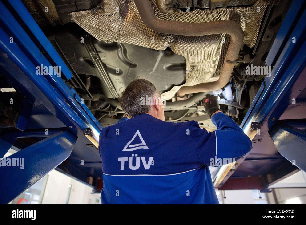 Car technical examination hi-res stock photography and images - Alamy