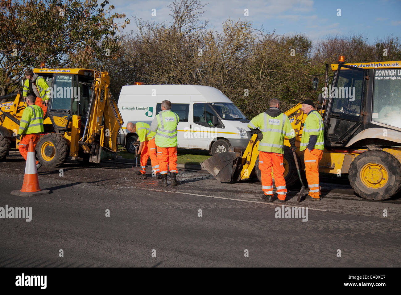 roadworks road repairs resurface resurfacing tarmac tar asphalt ...