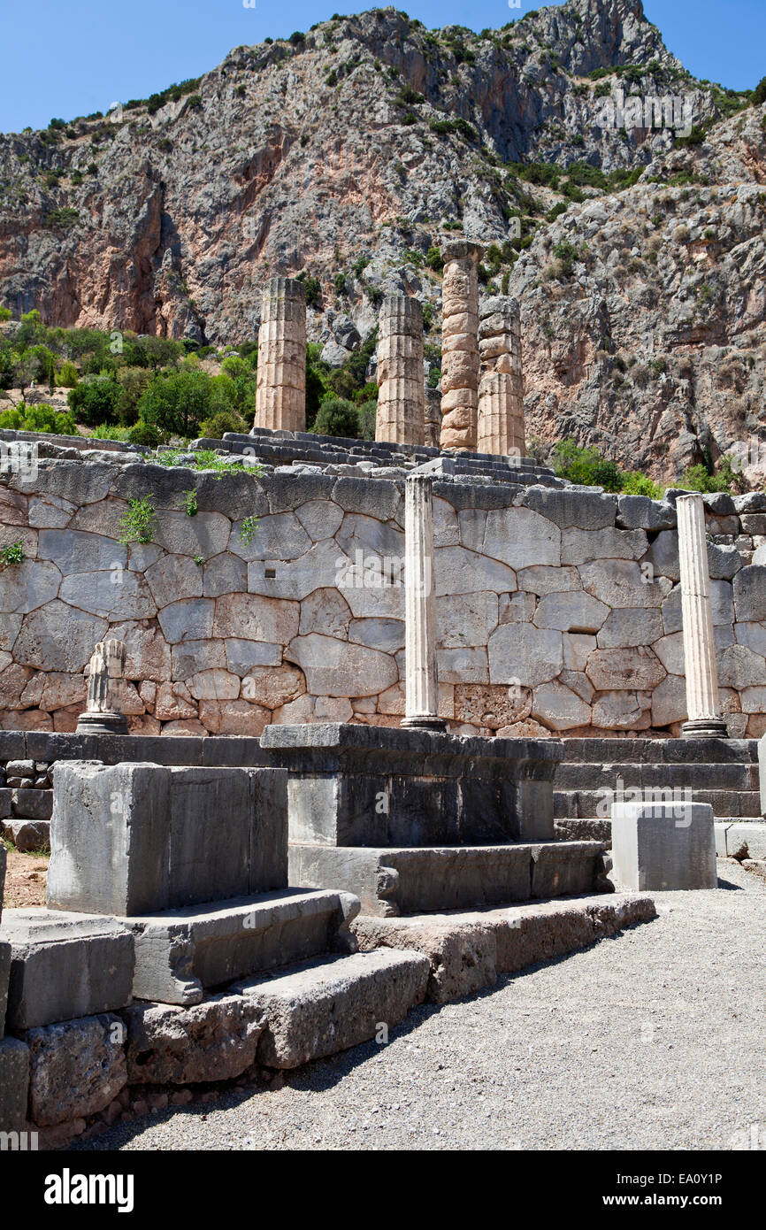 Delphi ancient ruins and Apollo temple Stock Photo - Alamy