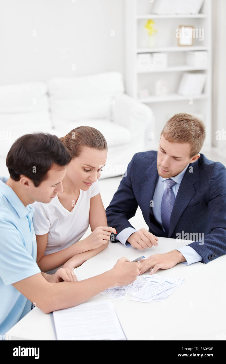 Signing of documents Stock Photo - Alamy