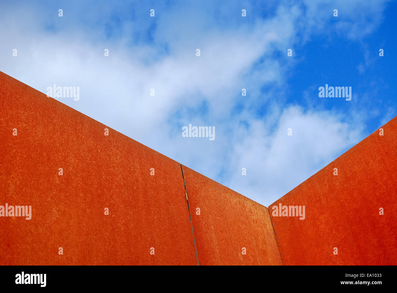 Metal facade with rust Stock Photo - Alamy