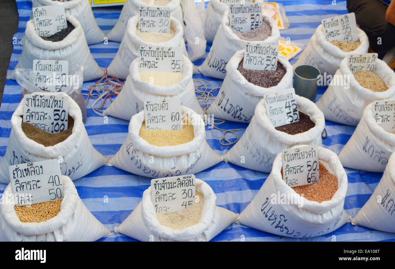 Food paper cereals hi-res stock photography and images - Alamy