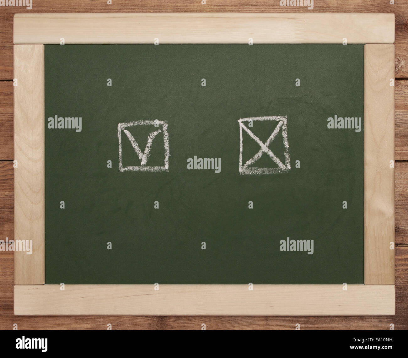 Examination mark and checklist hi-res stock photography and images - Alamy