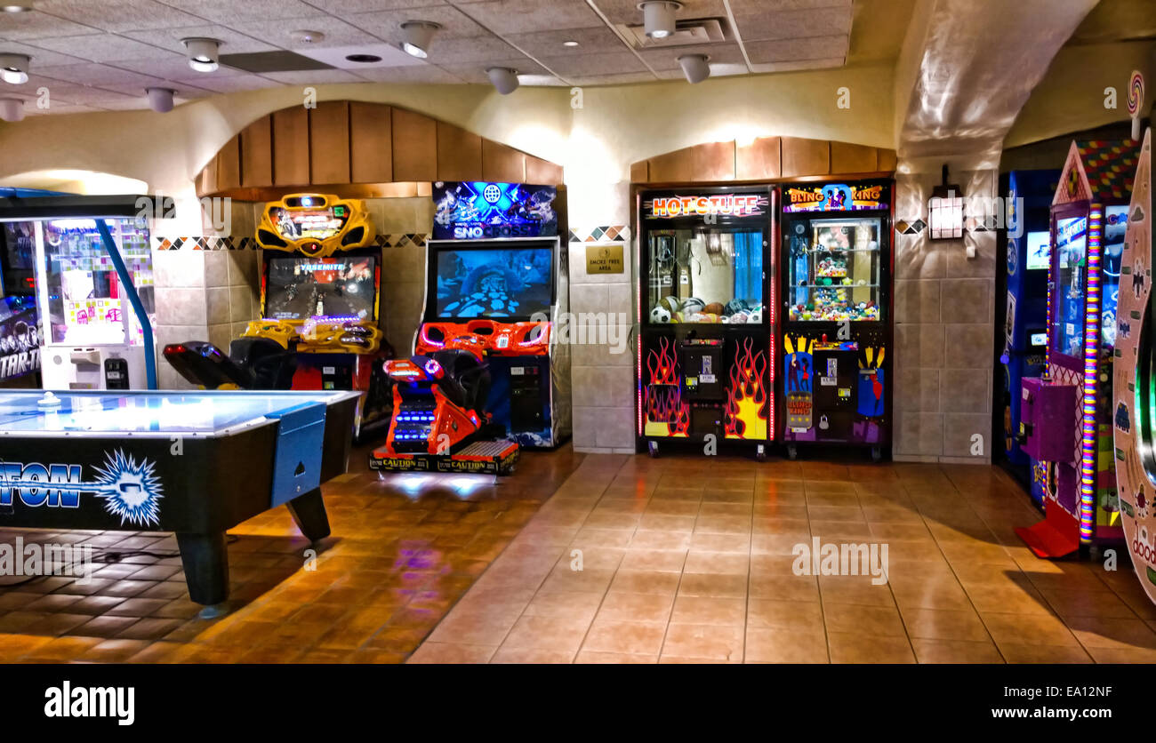 Arcade game hi-res stock photography and images - Alamy