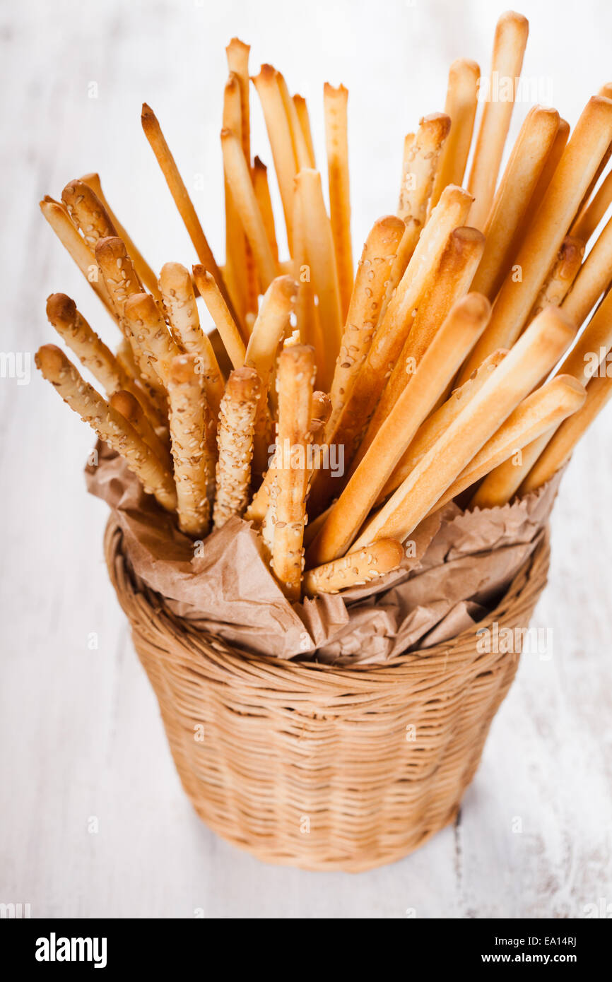 Different types bread in basket hi-res stock photography and images - Alamy