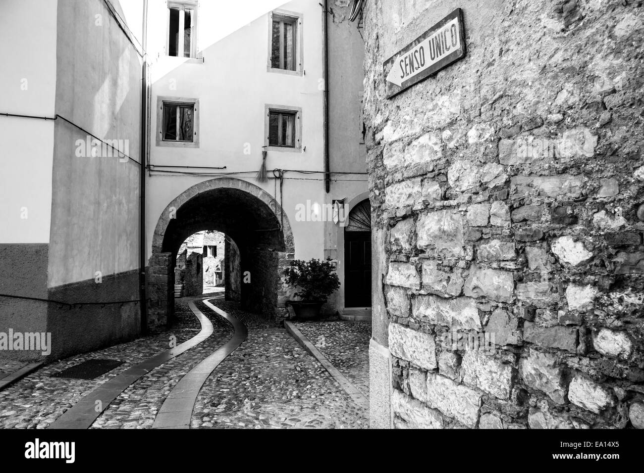 path in a little village of Italy, in a sunny day in the summer Stock ...