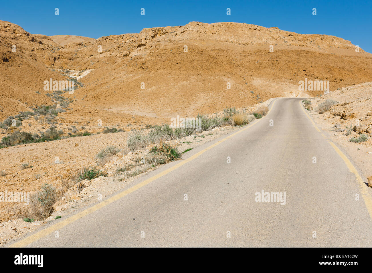 Meandering desert road hi-res stock photography and images - Alamy