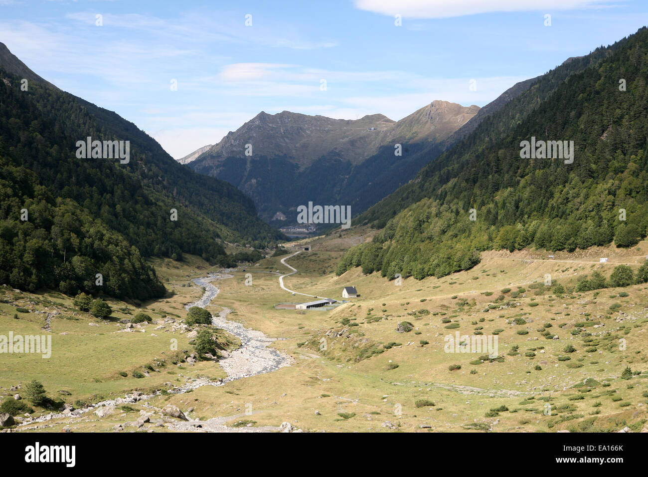 Pyrenees pass - Callado de la Piedra San Martin Valle del Roncal Spain ...