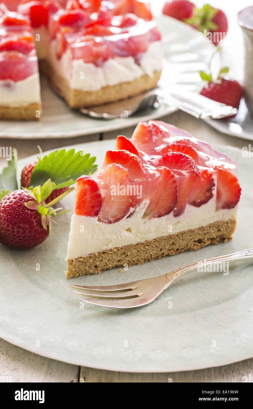 Erdbeertorte hi-res stock photography and images - Alamy