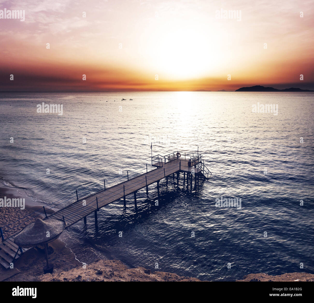 Boardwalk on beach Stock Photo - Alamy