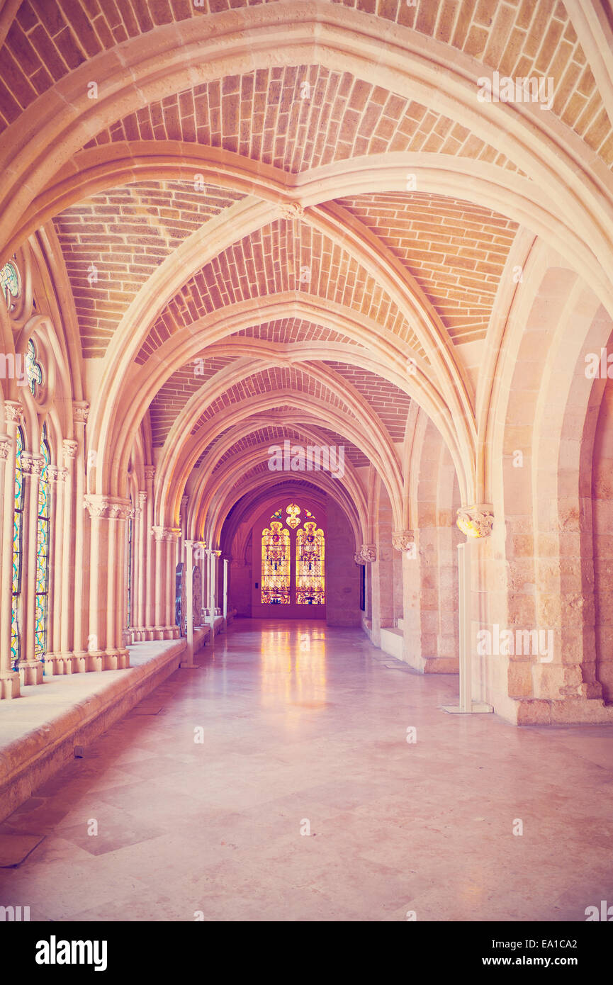 Arched fretwork hi-res stock photography and images - Alamy
