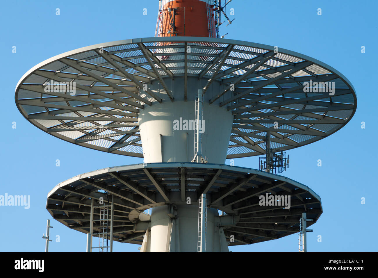 Electronic platforms hi-res stock photography and images - Alamy