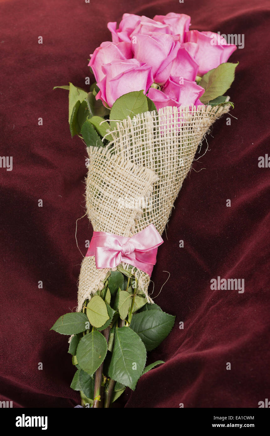 romantic bouquet of Ecuadorian pink roses Stock Photo - Alamy