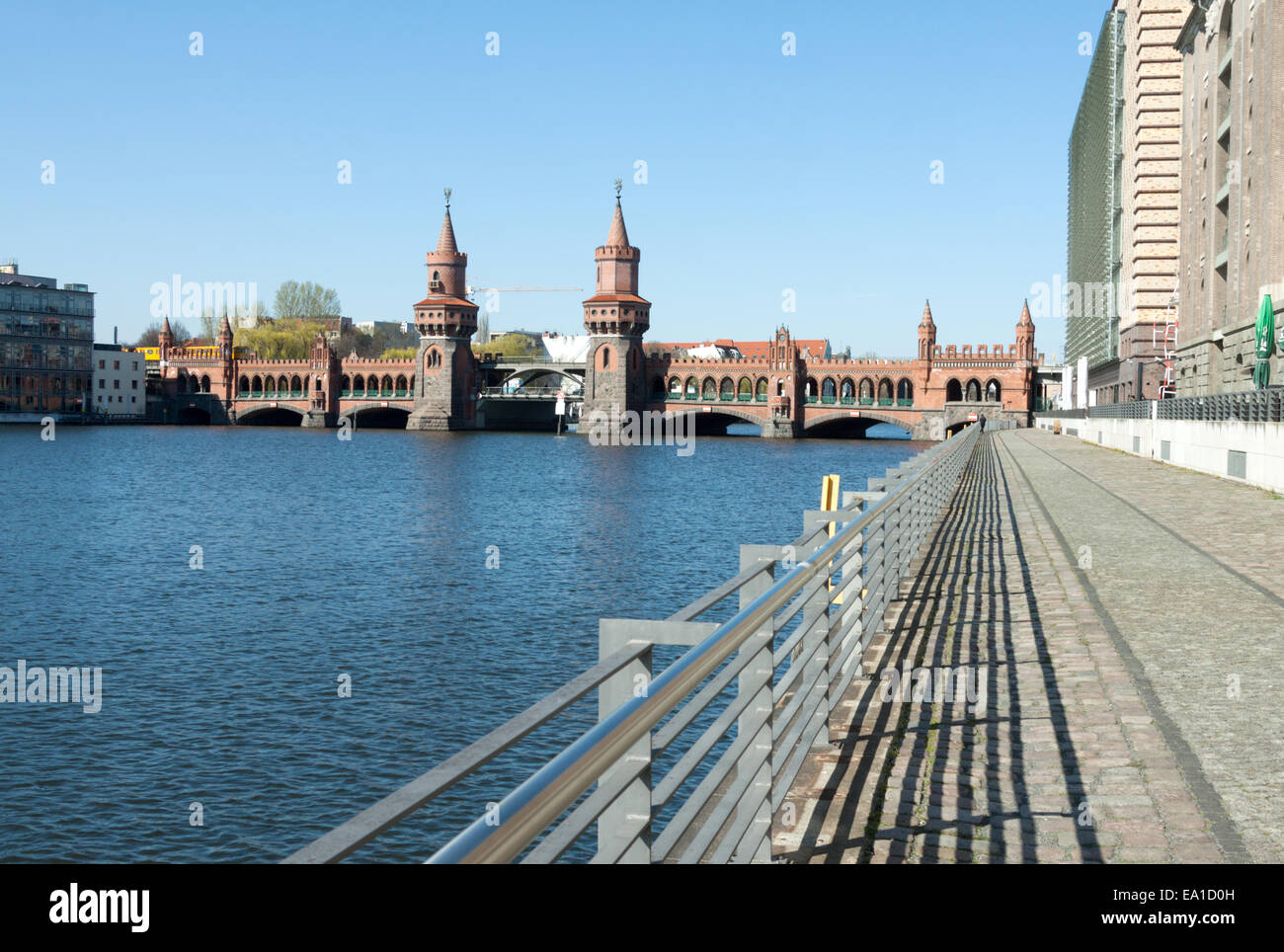 Oberbaum bridge with footpath Stock Photo - Alamy