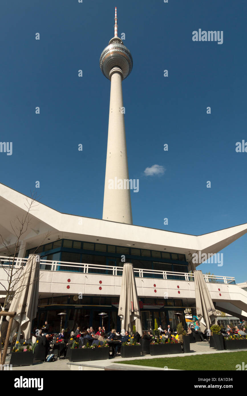 Restaurant tower hi-res stock photography and images - Alamy