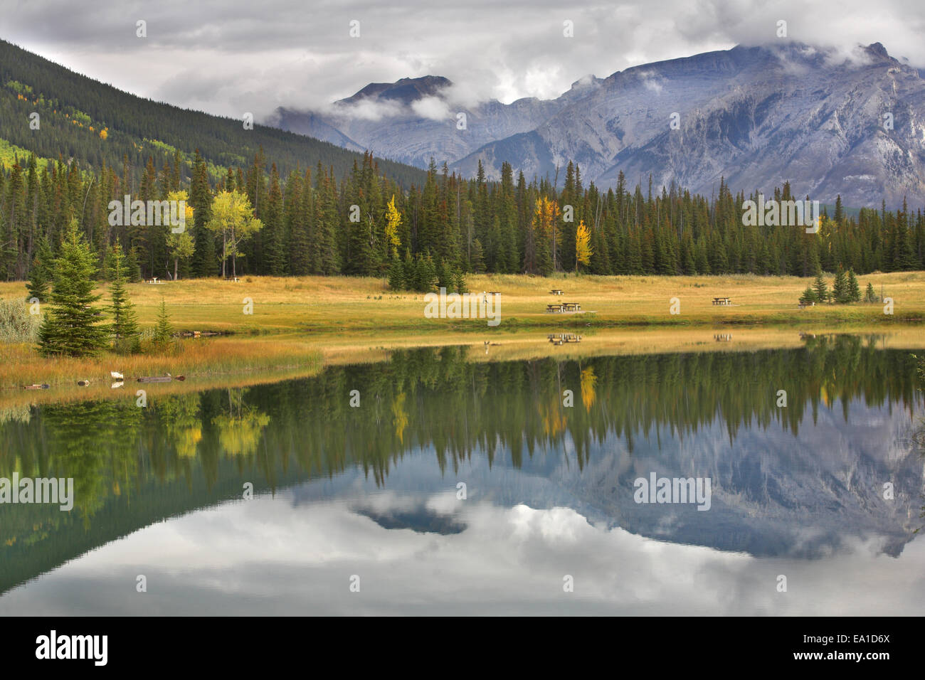 Flat rural hi-res stock photography and images - Alamy