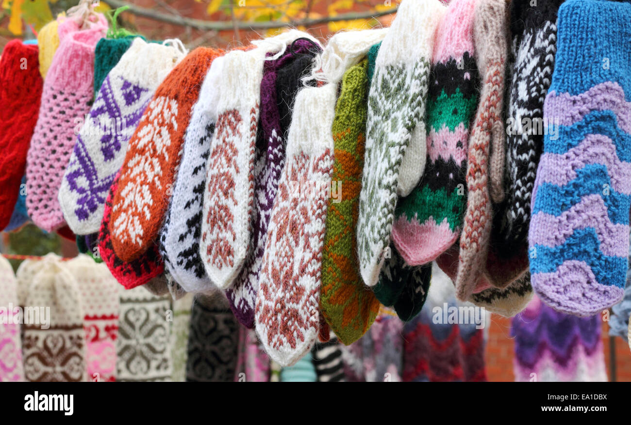 Female mittens hi-res stock photography and images - Alamy