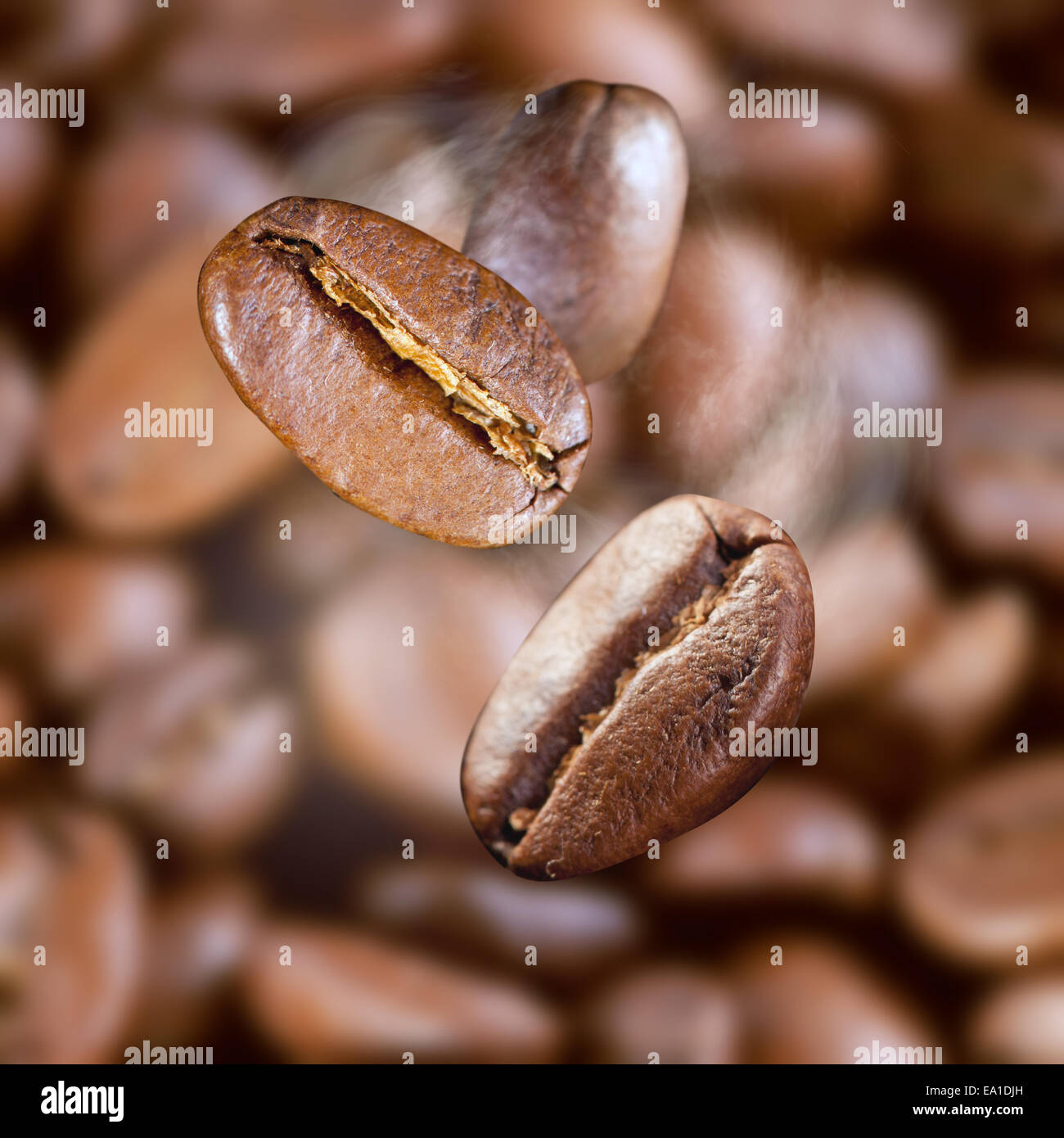 Moving coffee beans hi-res stock photography and images - Alamy