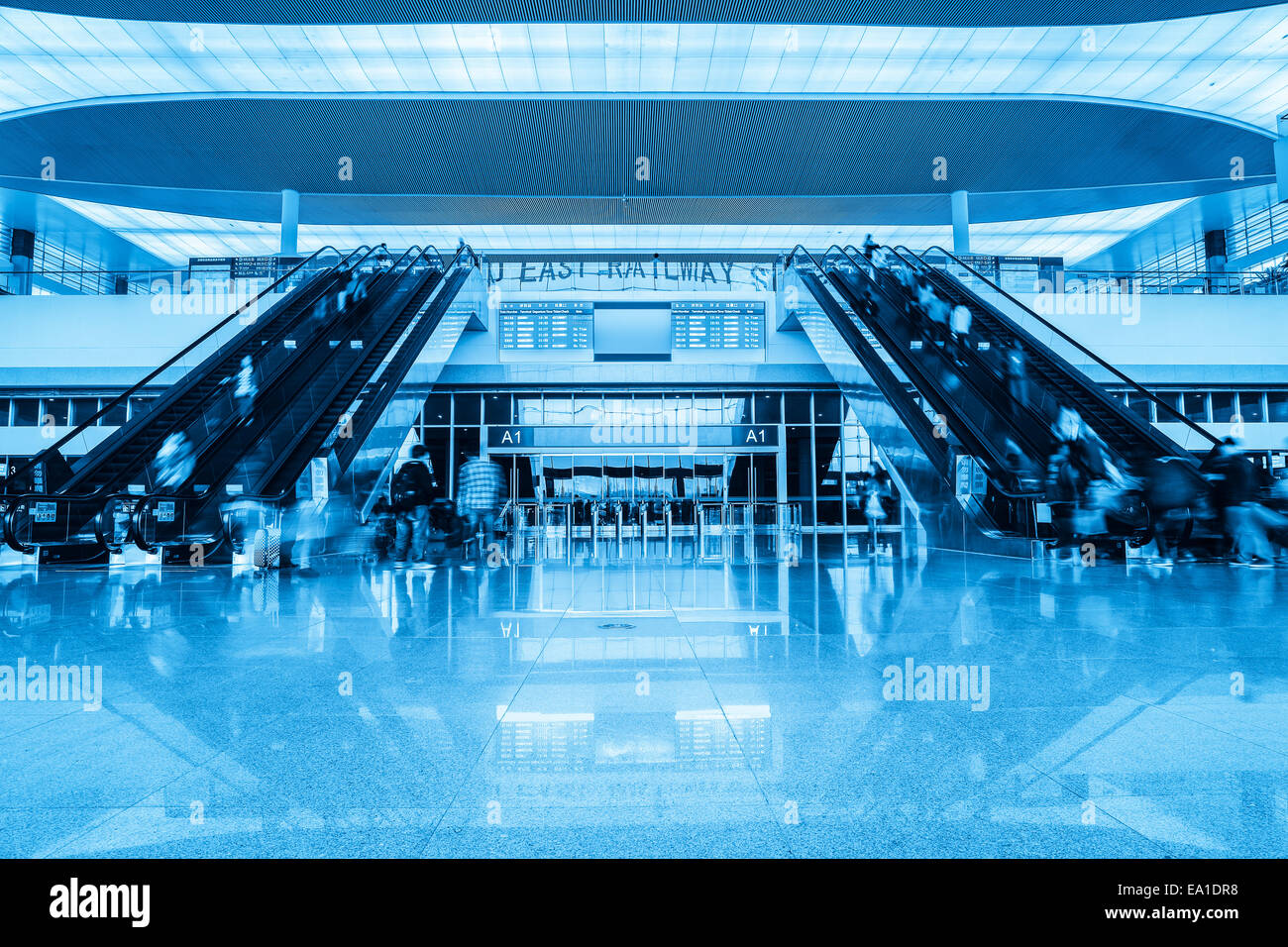 Modern station in the indoor city railway hi-res stock photography and ...