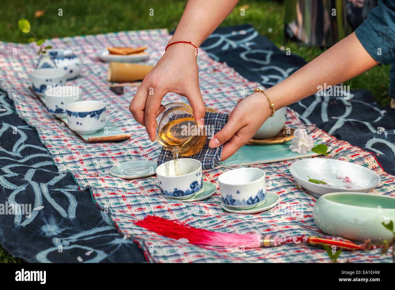 Asian tea service hi-res stock photography and images - Alamy