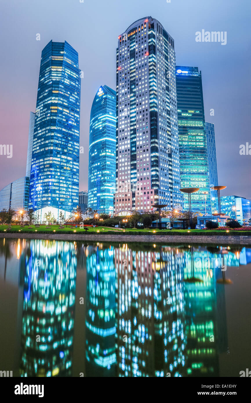 Light reflection by night hi-res stock photography and images - Alamy