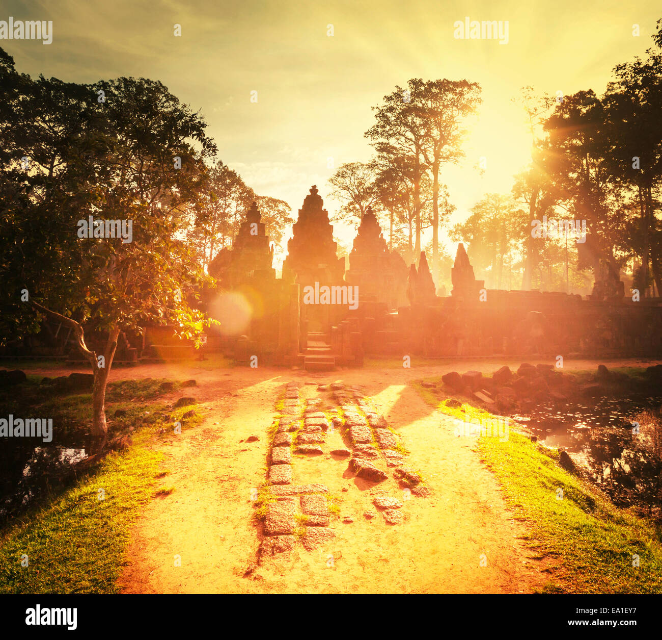 Koh ker archaeological hi-res stock photography and images - Alamy