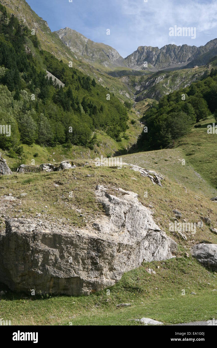 Pyrenees pass - Callado de la Piedra San Martin Valle del Roncal Spain ...