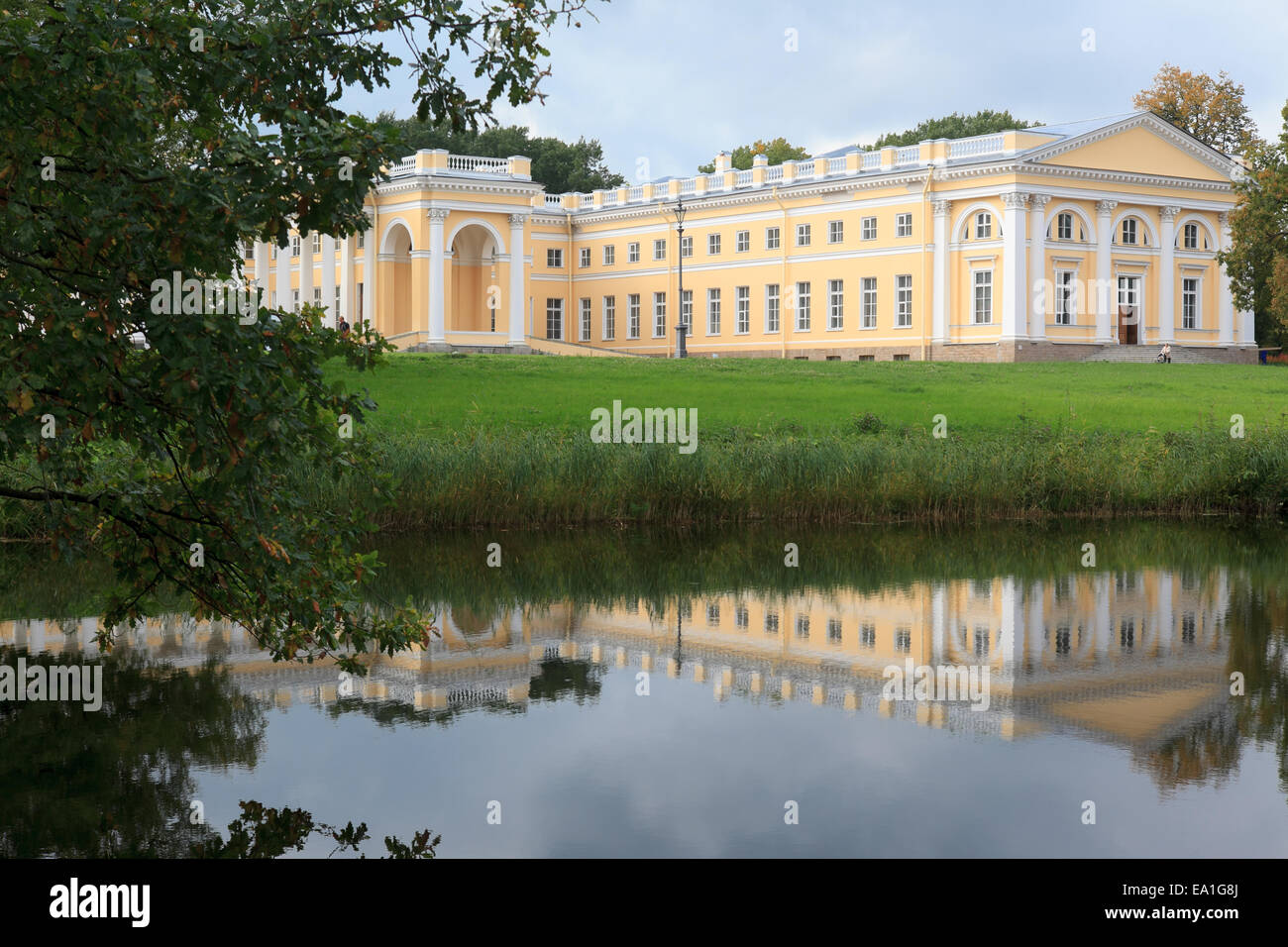 Alexander palace hi-res stock photography and images - Alamy