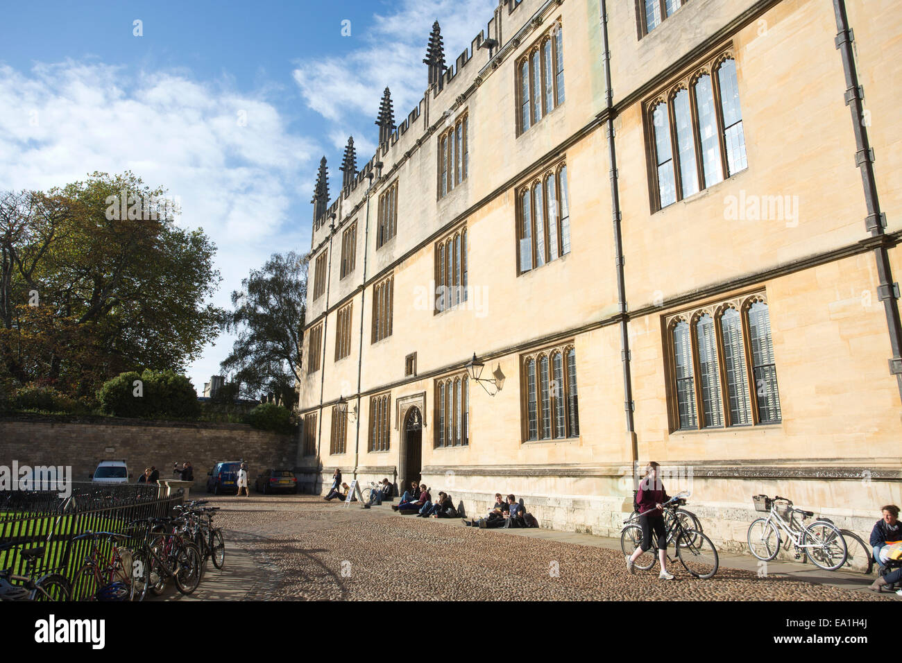 Old Bodleian Library, Radcliffe Square, University of Oxford, Oxford ...