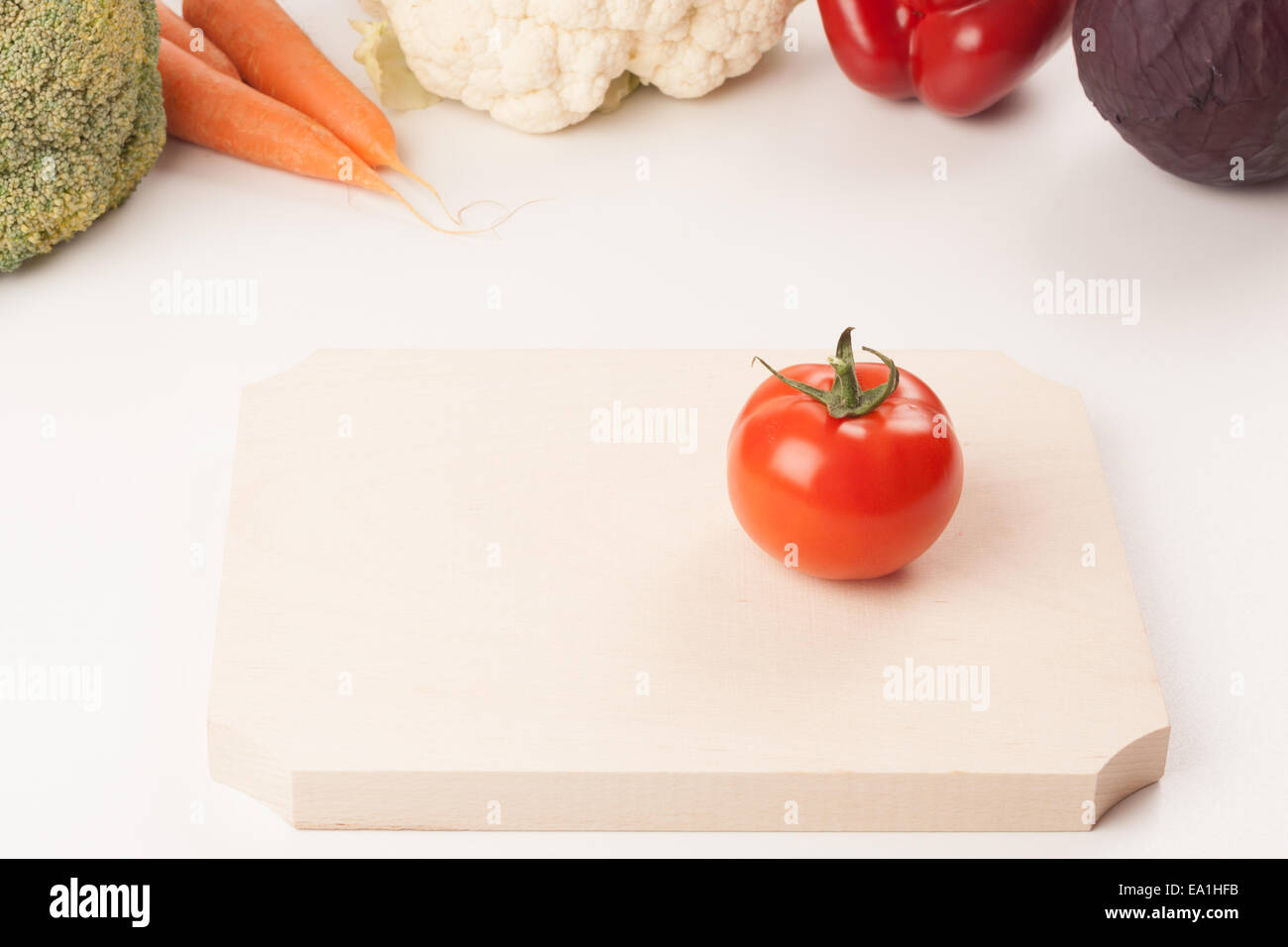 Tomato on board hi-res stock photography and images - Alamy