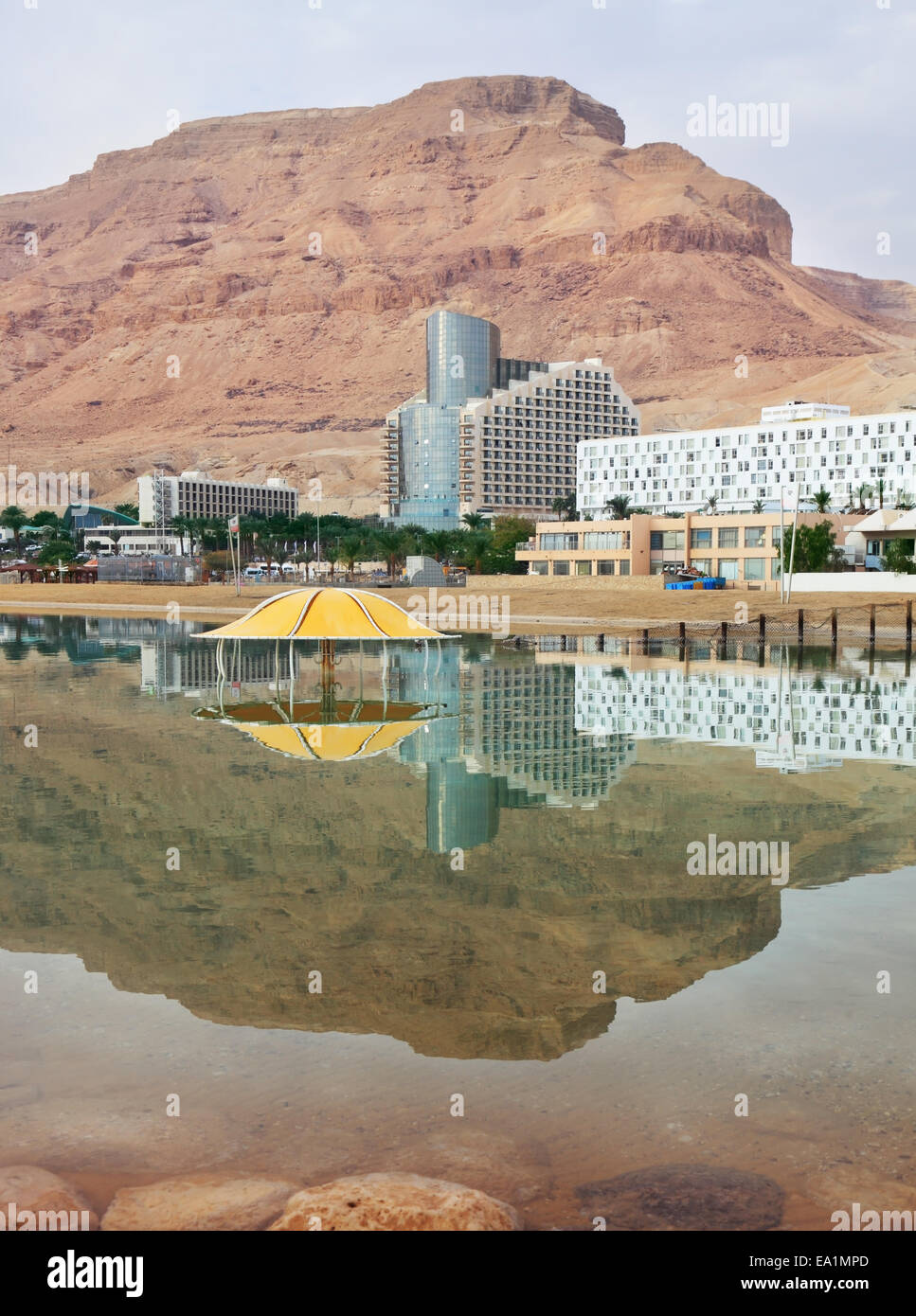 High rise hotel hi-res stock photography and images - Alamy