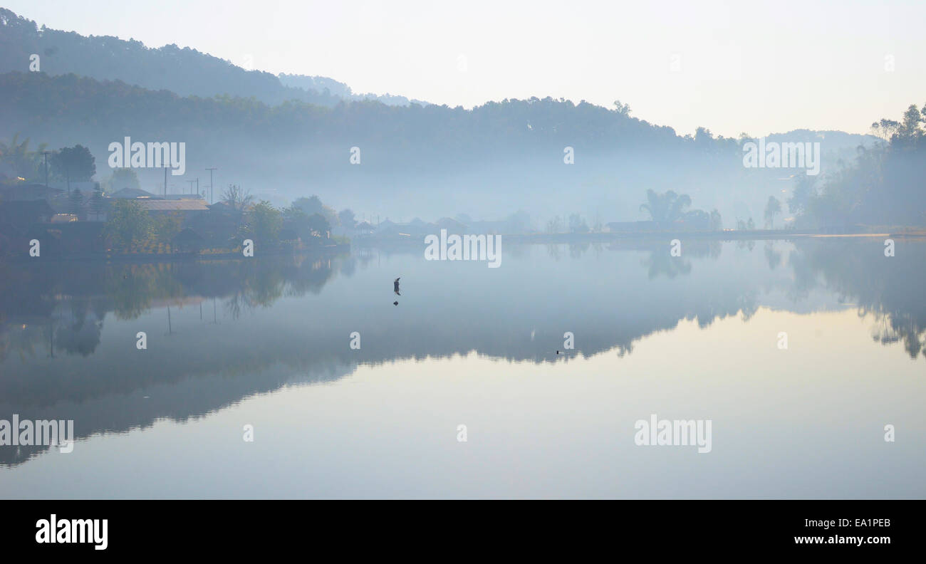 Beauty lake hi-res stock photography and images - Alamy
