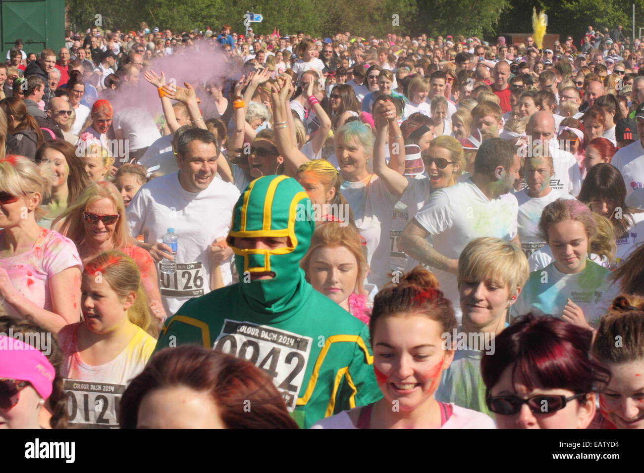Louis’ sisters Lottie (15), Daisy (10), and Phoebe Tomlinson, (10 ...
