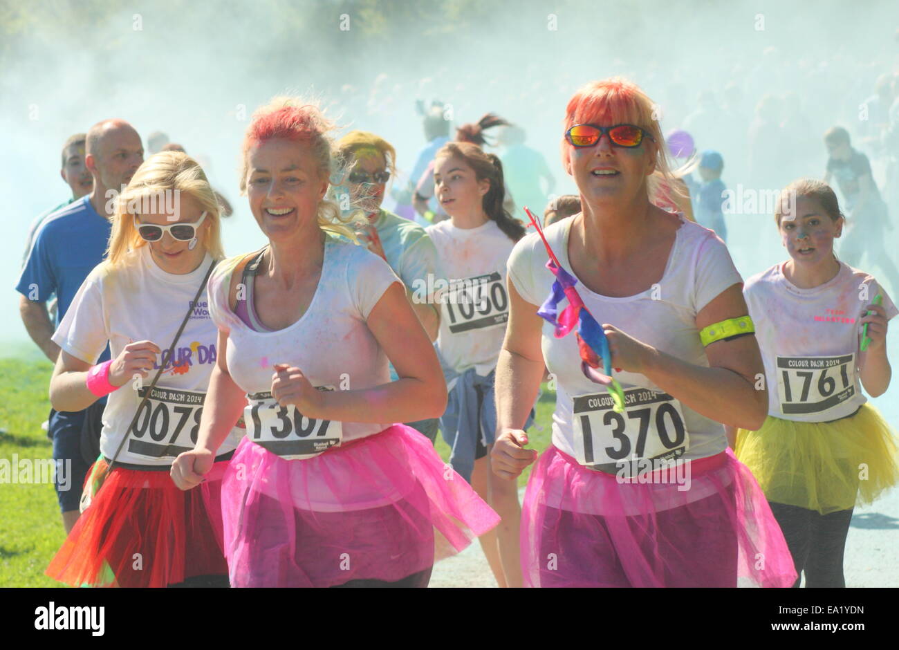 Louis’ sisters Lottie (15), Daisy (10), and Phoebe Tomlinson, (10 ...