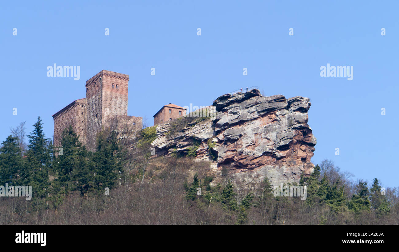 Burg trifels hi-res stock photography and images - Alamy