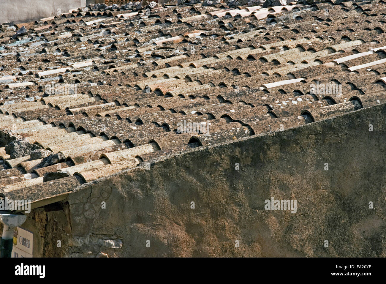 Pan tile roof hi-res stock photography and images - Alamy