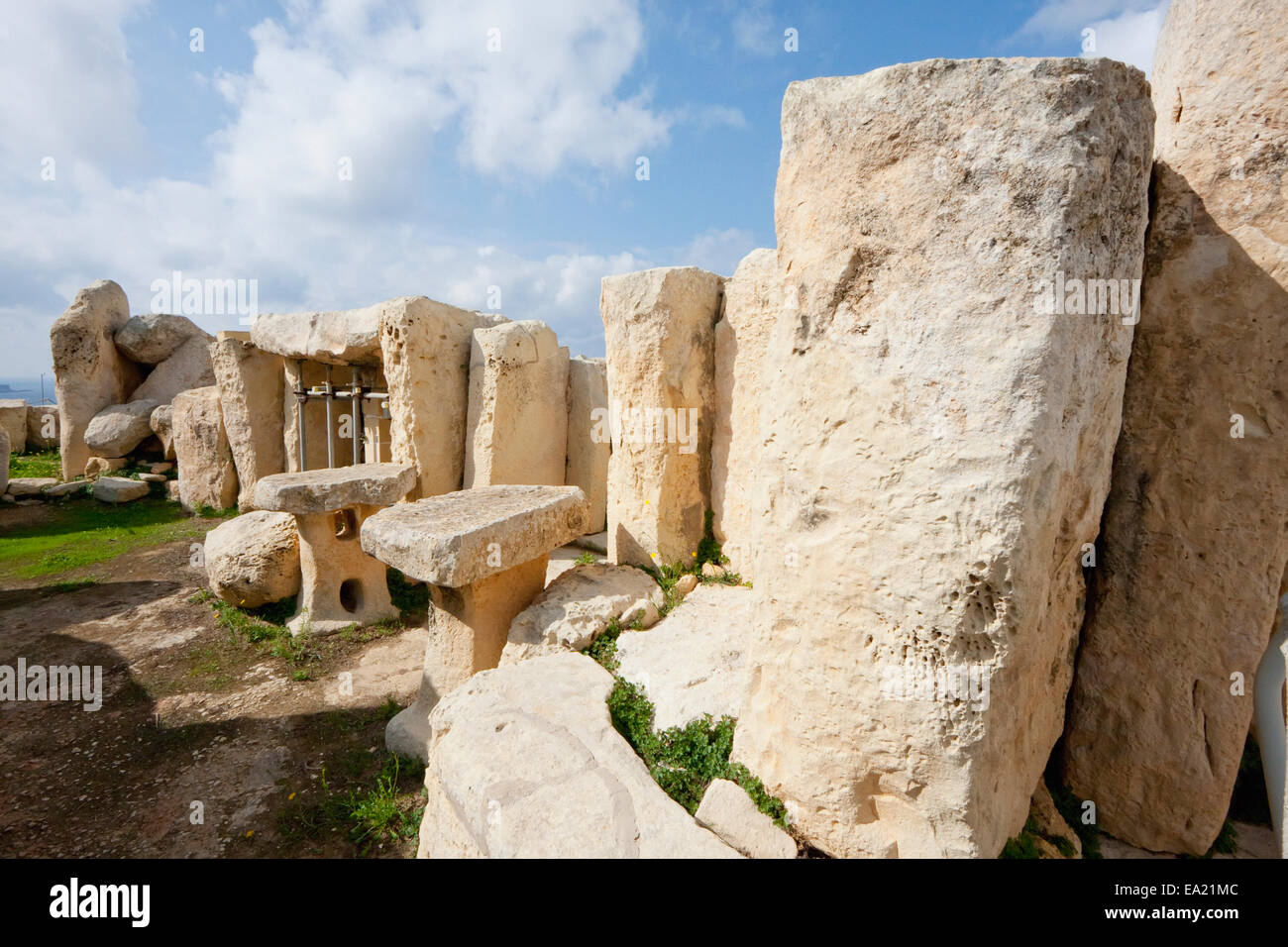 Pedestal Altars And Niche In Room 10, Hagar Qim Megalithic Temple ...