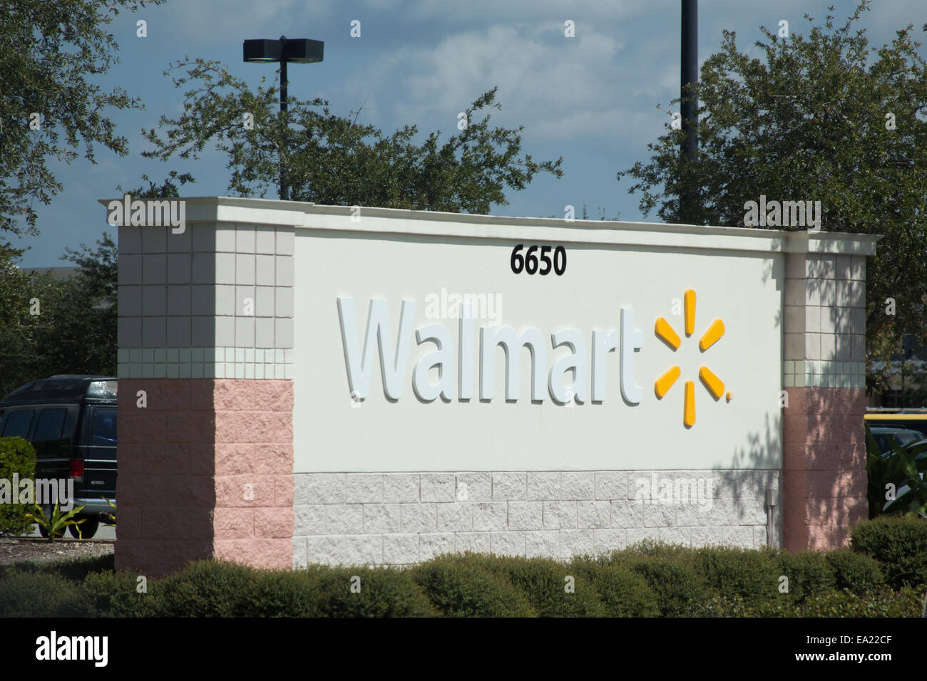 A Walmart store sign Stock Photo - Alamy