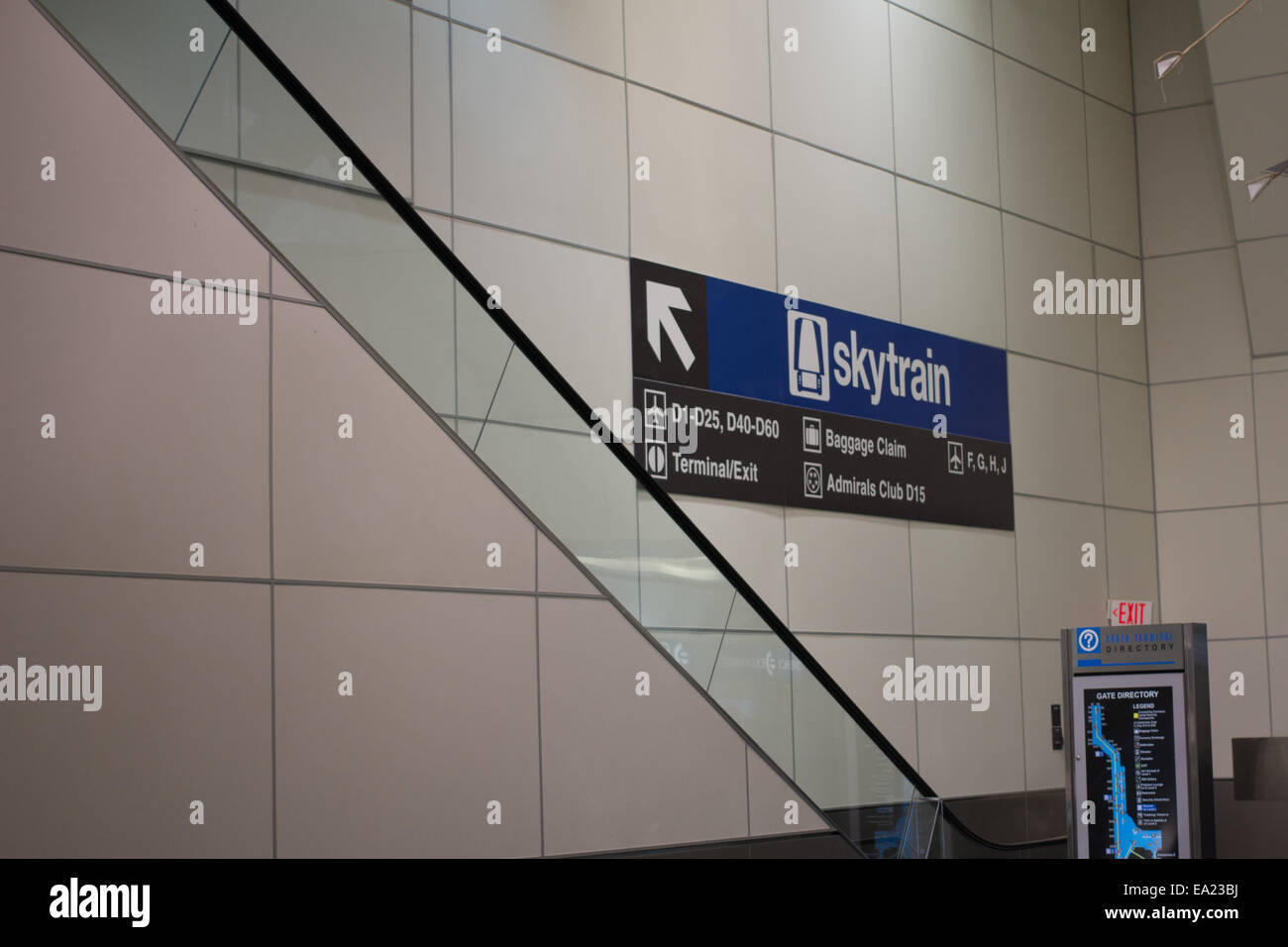 Concourse d skytrain hi-res stock photography and images - Alamy