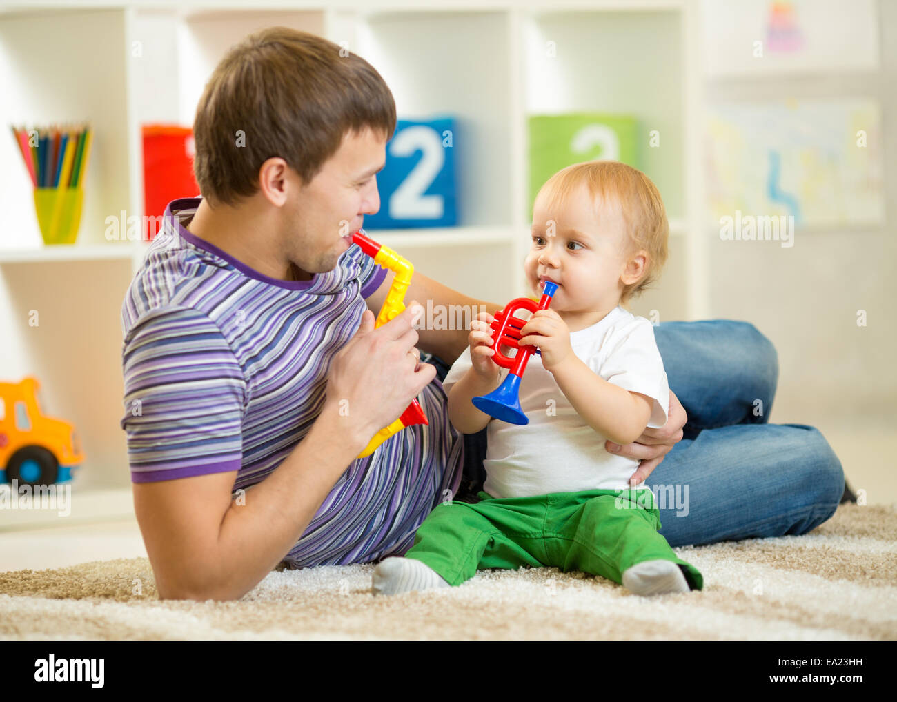 Musical family hi-res stock photography and images - Alamy
