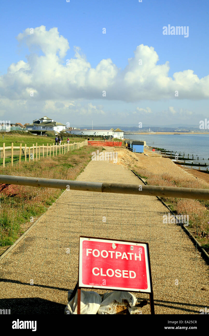 Footpath closed due coastal erosion hi-res stock photography and images ...