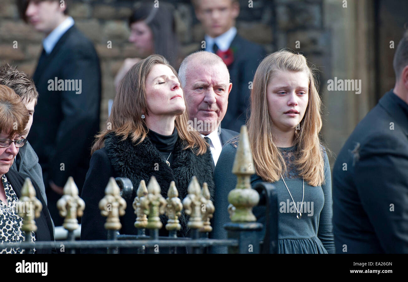 Swansea, Wales, UK. 05th Nov, 2014. Julie Paton closes her eyes and ...
